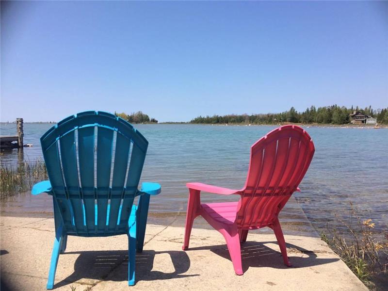 Sunset Cove Waterfront Cottage on - Sauble Beach Cottage Rental | PL ...