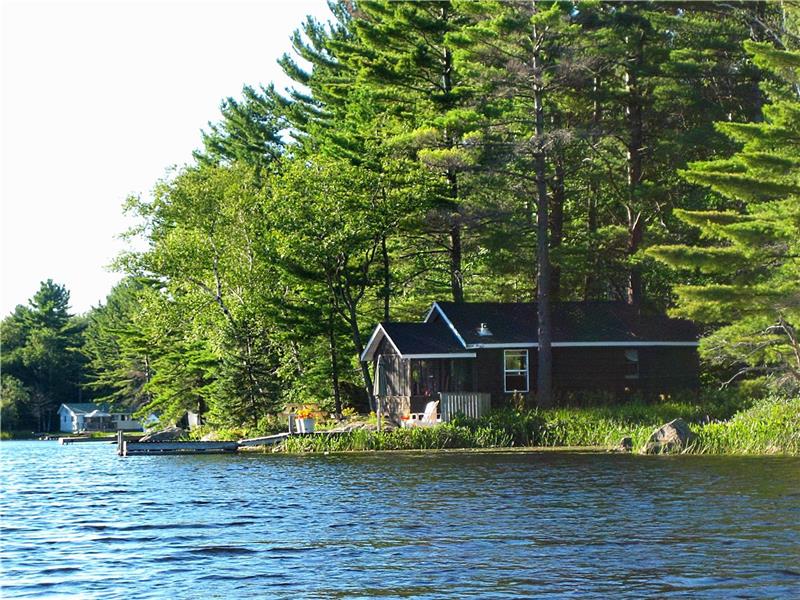 Serenity-On-The-Water - Bala Cottage Rental | DI-14383 | CottagesInCanada
