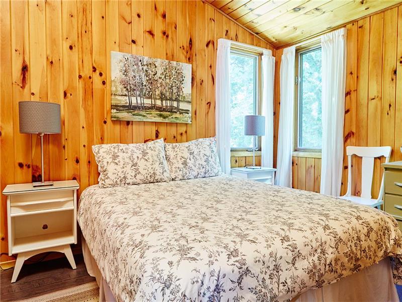 NEW 5* WATERFRONT LAKEHOUSE 1+ HOUR - Orillia Cottage Rental | DI-20264 ...