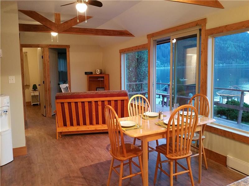 Queens Bay Hideaway Lakefront - Nelson Cottage Rental | PL-20872 ...