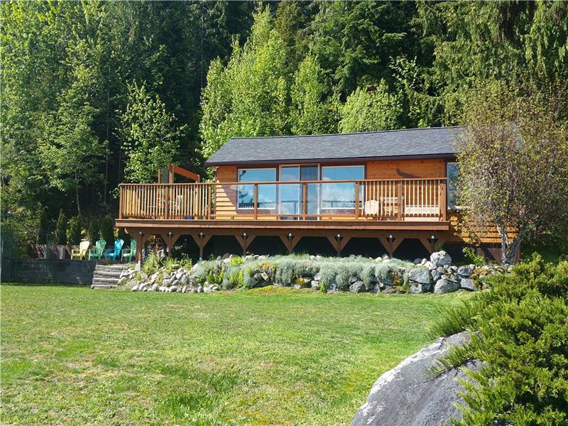 Queens Bay Hideaway Lakefront - Nelson Cottage Rental | PL-20872 ...