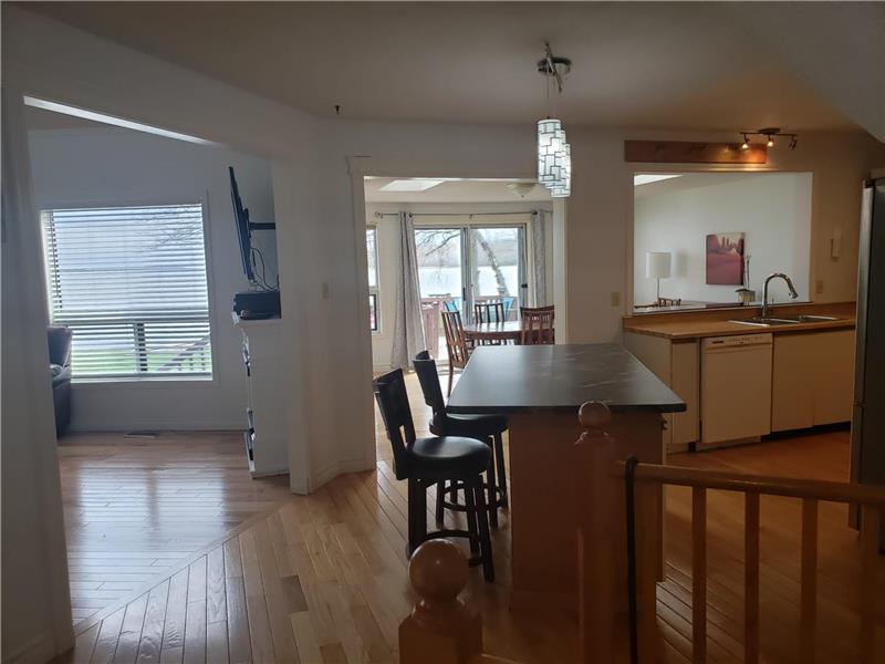 Shoreview Cottage Waterfront - Orillia Cottage Rental | DI-24269 ...