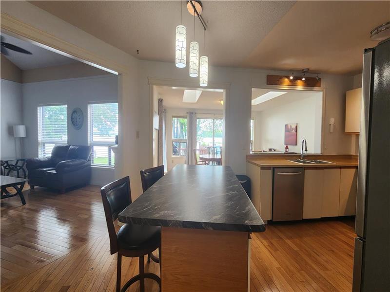 Shoreview Cottage Waterfront - Orillia Cottage Rental | DI-24269 ...