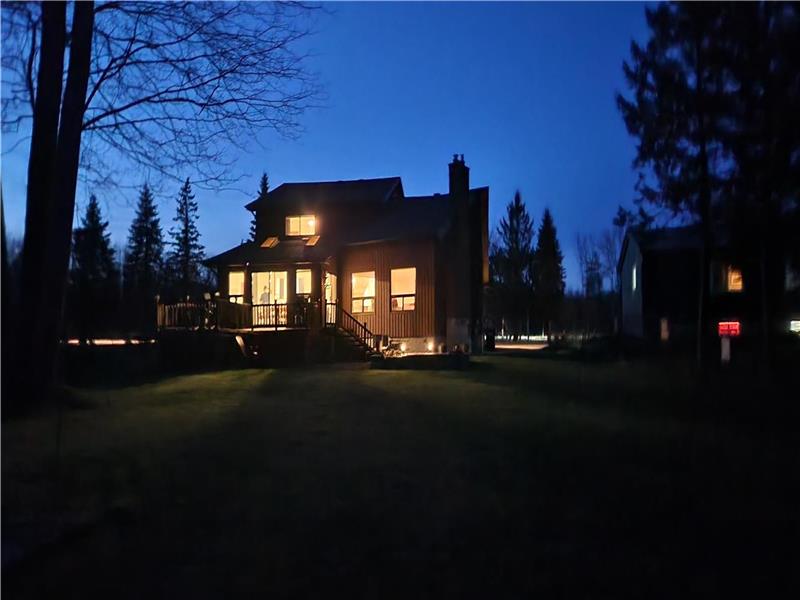 Shoreview Cottage Waterfront - Orillia Cottage Rental | DI-24269 ...