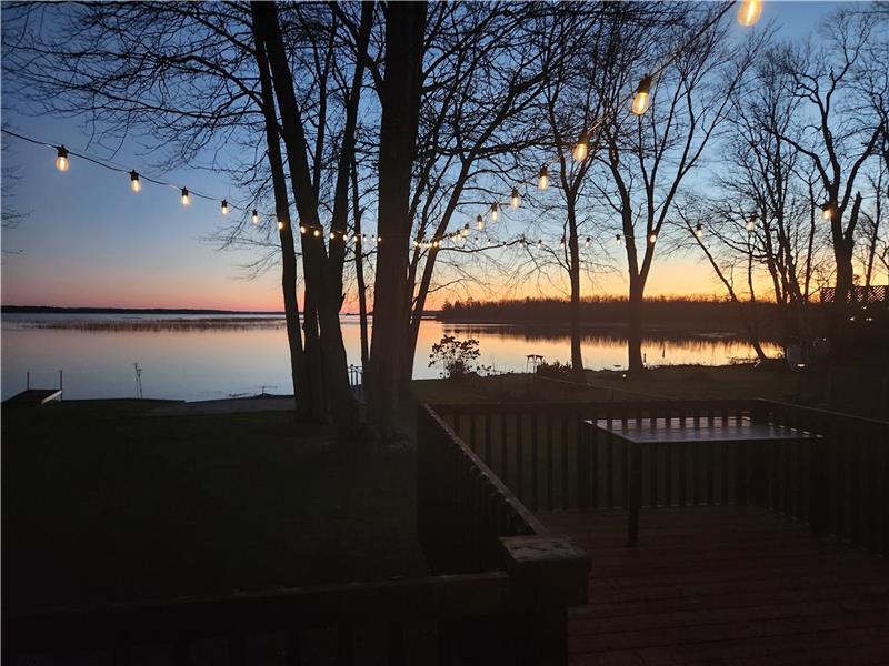 Shoreview Cottage Waterfront - Orillia Cottage Rental | DI-24269 ...