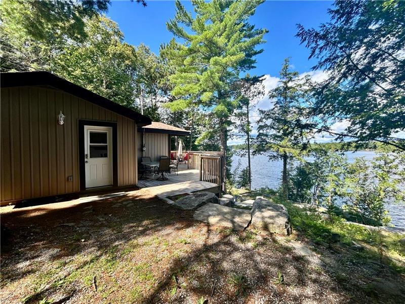 Beautiful Crystal Lake Waterfront - Kinmount Cottage Rental | PL-24337 ...