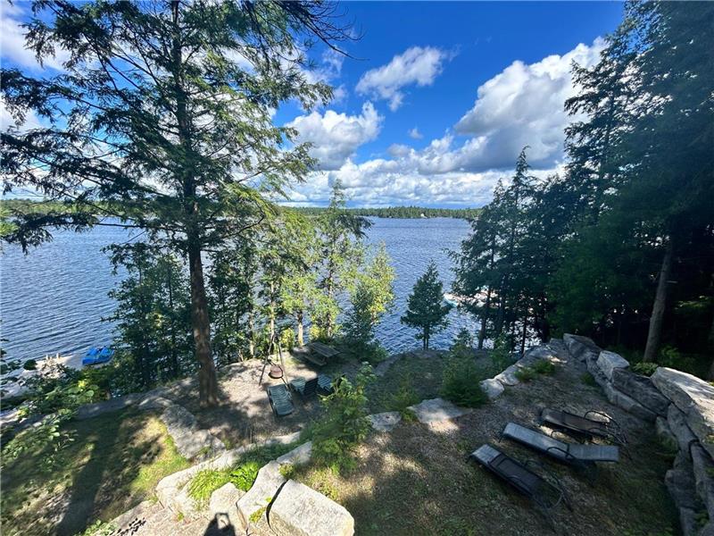 Beautiful Crystal Lake Waterfront - Kinmount Cottage Rental | PL-24337 ...