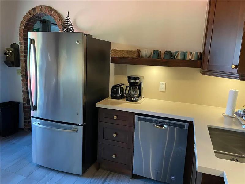 Rustic Spanish Chalet inthe Heart - The Blue Mountains Cottage Rental ...