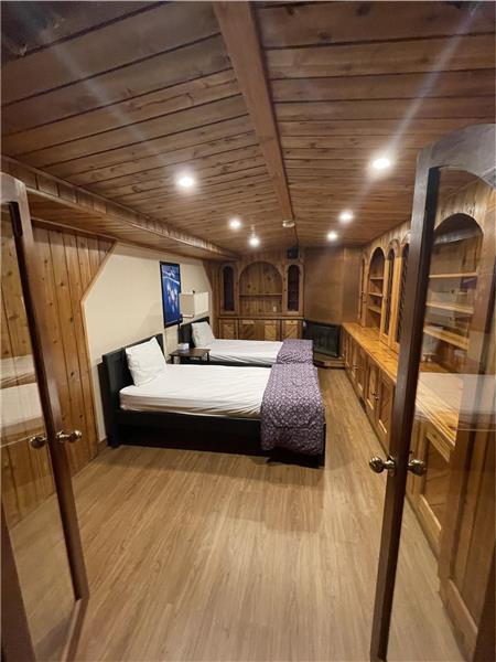 Rustic Spanish Chalet inthe Heart - The Blue Mountains Cottage Rental ...