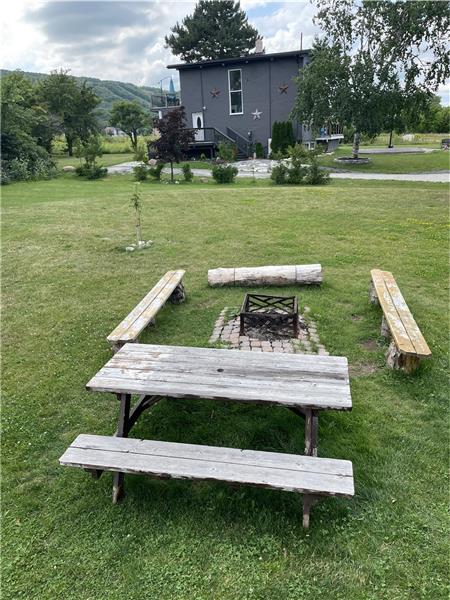 Rustic Spanish Chalet inthe Heart - The Blue Mountains Cottage Rental ...