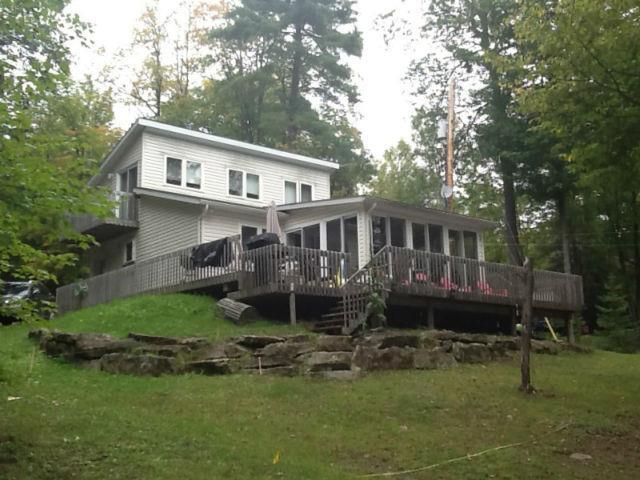 Waterfront Cottage - 2 bedroom, - Calabogie Cottage Rental | GL-26071 ...
