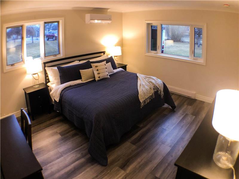 Water's Edge: Your Staycation - Carrying Place Cottage Rental | GL ...