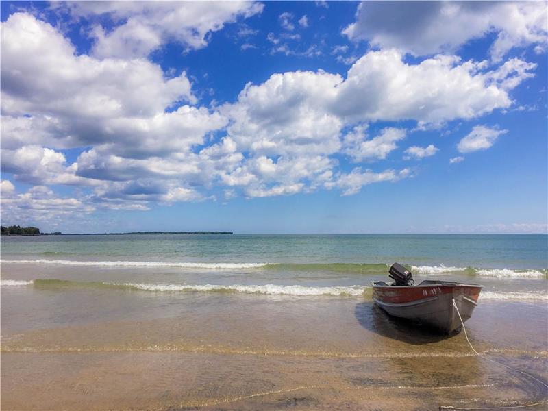 Water's Edge: Your Staycation - Carrying Place Cottage Rental | GL ...