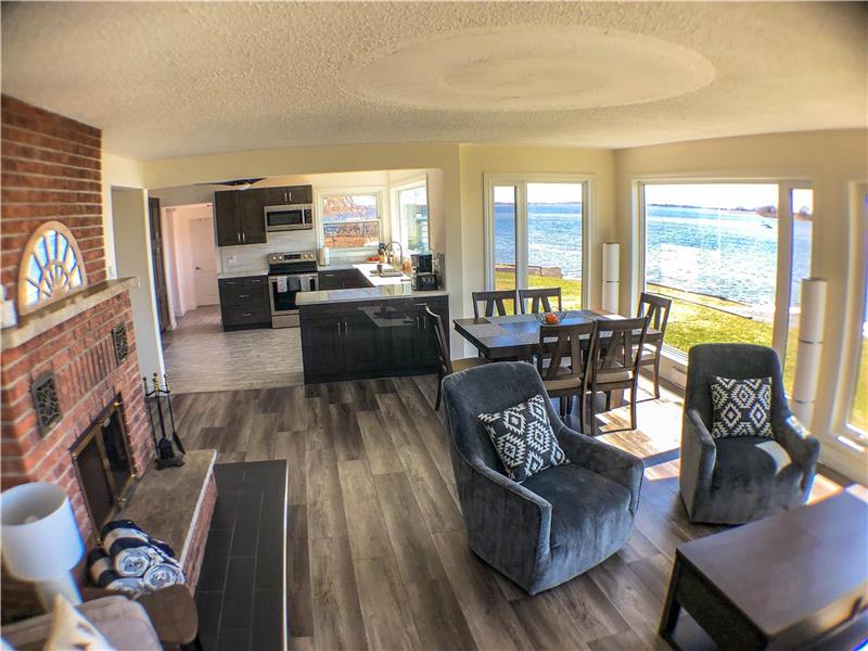 Water's Edge: Your Staycation - Carrying Place Cottage Rental | GL ...
