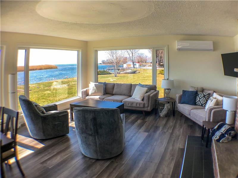 Water's Edge: Your Staycation - Carrying Place Cottage Rental | GL ...