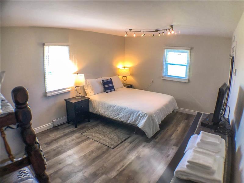 Water's Edge: Your Staycation - Carrying Place Cottage Rental | GL ...
