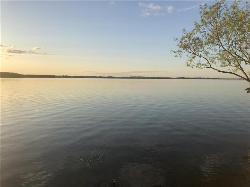 Hay Bay Getaways Cottage - Napanee Cottage Rental | PL-28613 ...