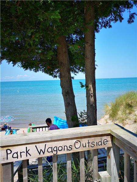 GRAND BEND Southcott Pines 3 - Grand Bend Cottage Rental | DI-28659 ...