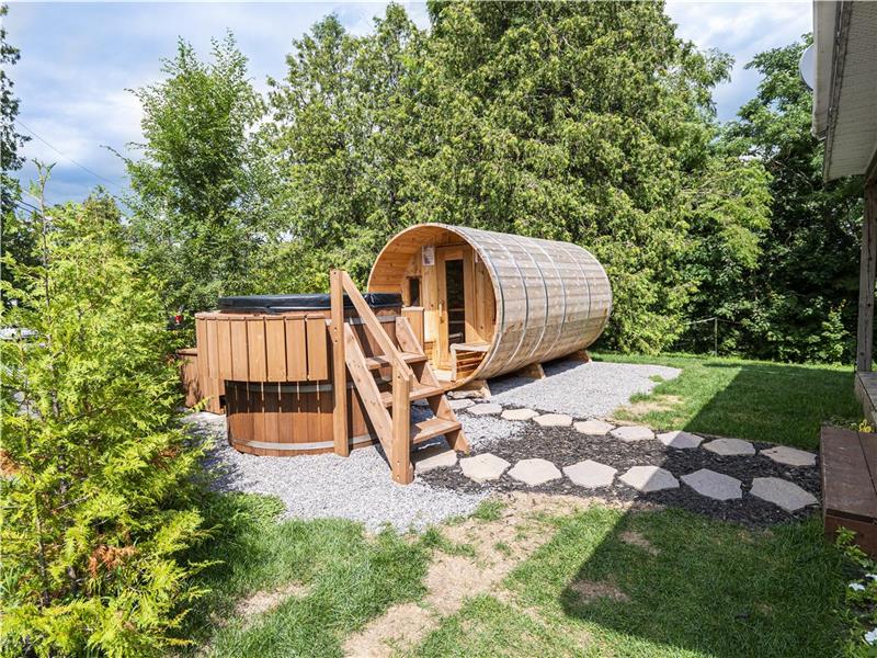 Paradise Escape (cottage #4) - Trent River Cottage Rental | DI-29365 ...