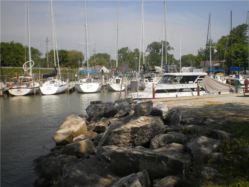 Twin Cottages: " Cedar Island - Kingsville Cottage Rental | GL-30176 ...