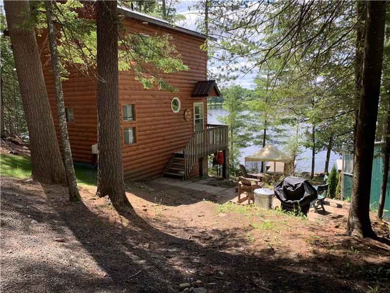 Calabogie Pearl - The Lakeside - Calabogie Cottage Rental | DI-30909 ...