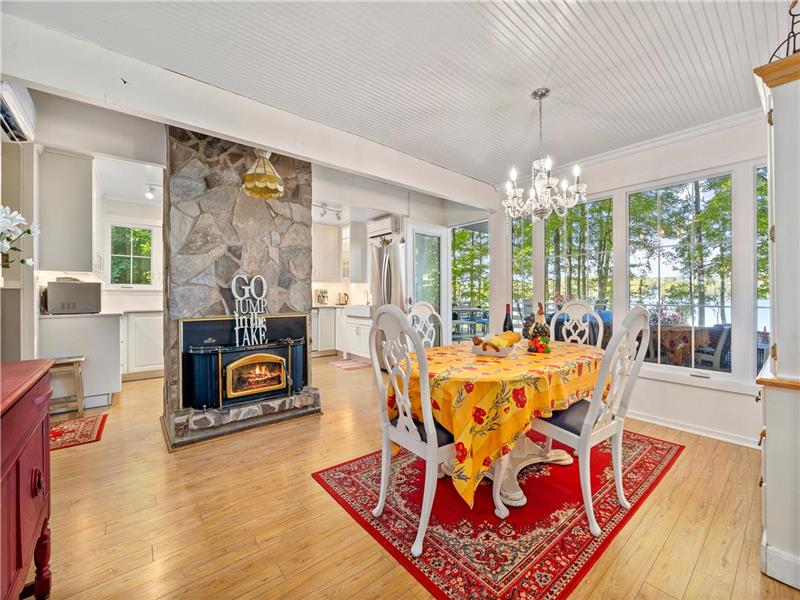 PEC Bay Dream Waterfront on Clear, - Picton Cottage Rental | DI-31064 ...