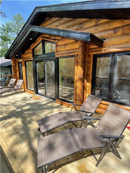 Log home, Sauna, guest cottage on - Port Carling Cottage Rental | DI ...