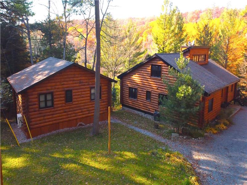 Log home, Sauna, guest cottage on - Port Carling Cottage Rental | DI ...