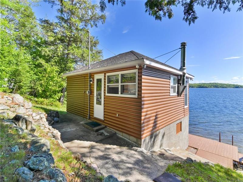 Bon Echo Breeze - Mazinaw Lake - - Cloyne Cottage Rental | PL-31515 ...