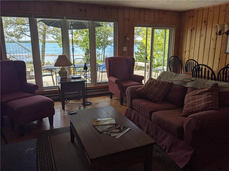 4 BR waterfront cottage w/hot tub & - Tobermory Cottage Rental | GL ...