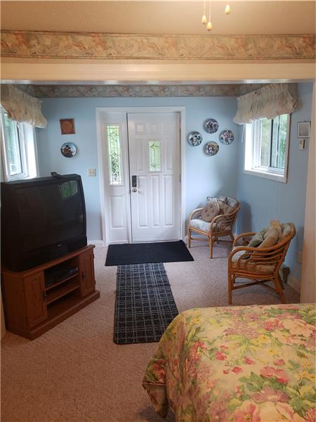 4 Bedroom Waterfront Double Lot on - Bobcaygeon Cottage Rental | PL ...