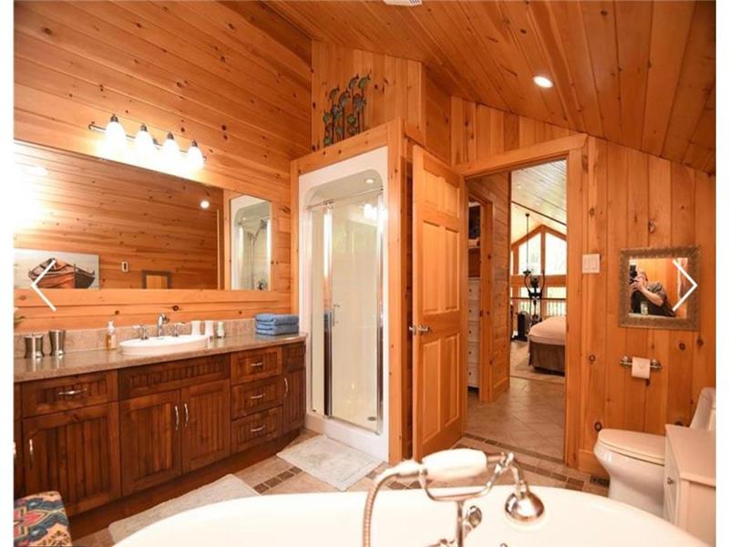The Lakehouse Executive/Family - Callander Cottage Rental | PL-33274 ...