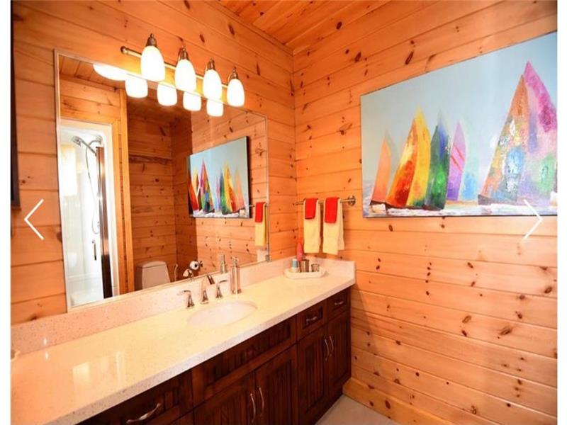 The Lakehouse Executive/Family - Callander Cottage Rental | PL-33274 ...