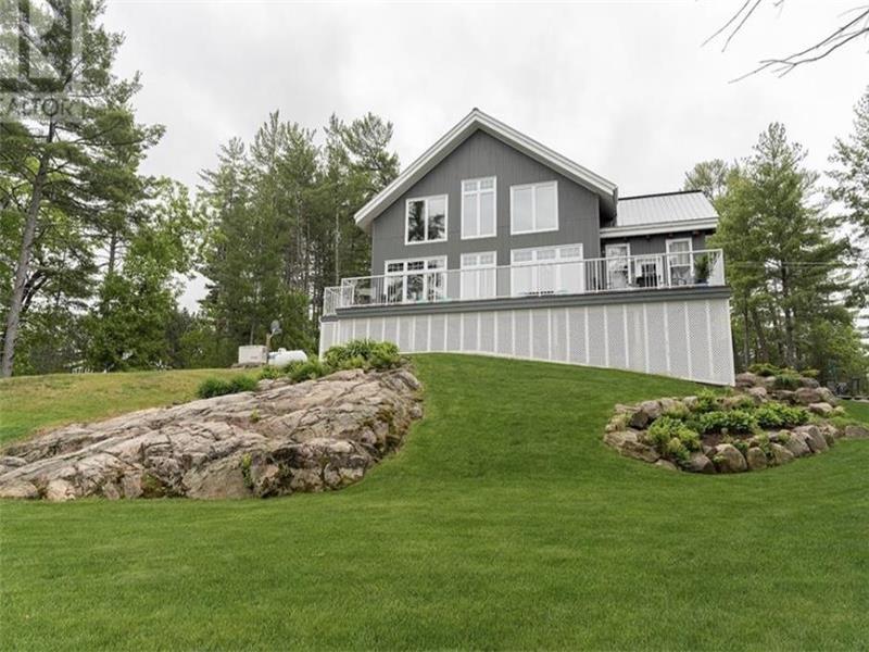 Round Lake Cottage - Round Lake Centre Cottage Rental | PL-34089 ...