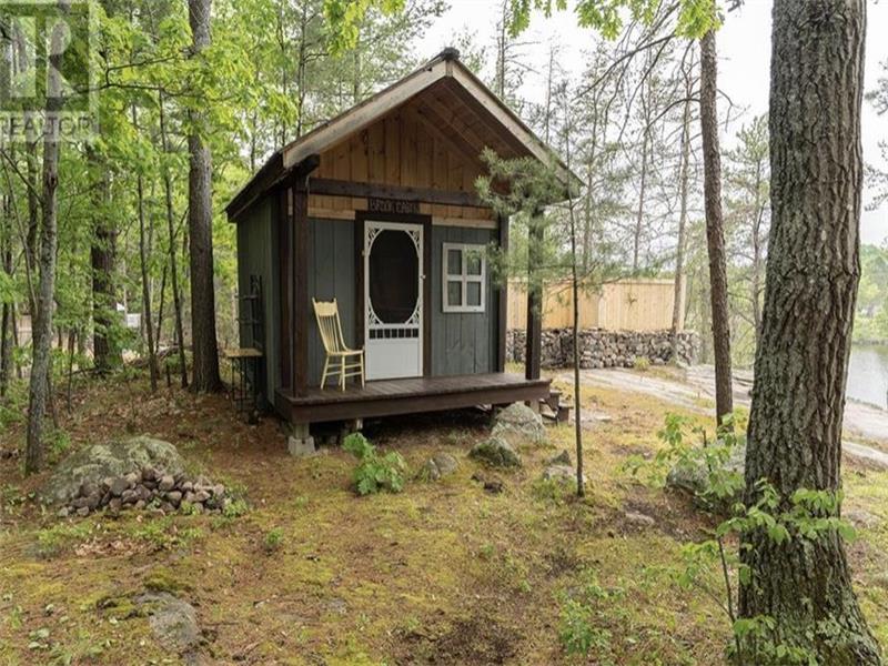 Round Lake Cottage - Round Lake Centre Cottage Rental | PL-34089 ...
