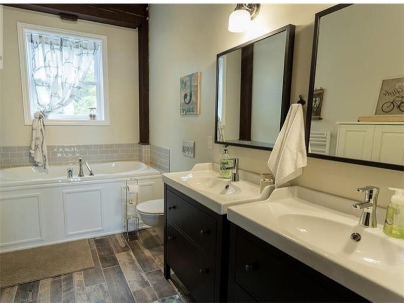 Round Lake Cottage - Round Lake Centre Cottage Rental | PL-34089 ...