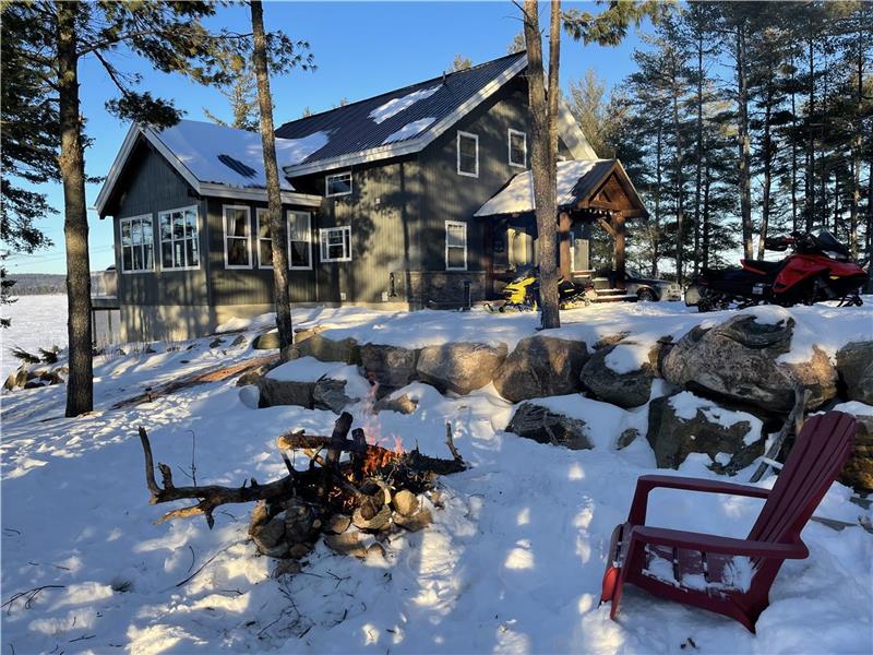 Round Lake Cottage - Round Lake Centre Cottage Rental | PL-34089 ...