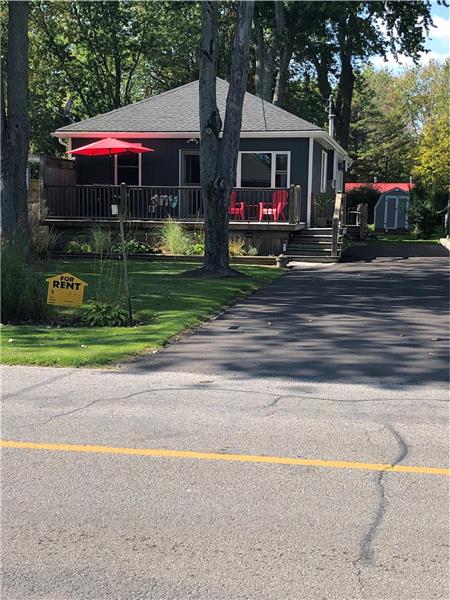 NEWLY RENOVATED $2,200/WEEK - Turkey Point Cottage Rental | GL-34095 ...