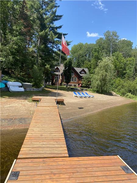 "BAY VIEW COTTAGE" on WADSWORTH - Barrys Bay Cottage Rental | DI-35235 ...