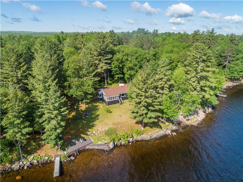 LAKEFRONT SERENITY ON COVETED ROUND - Round Lake Centre Cottage Rental ...