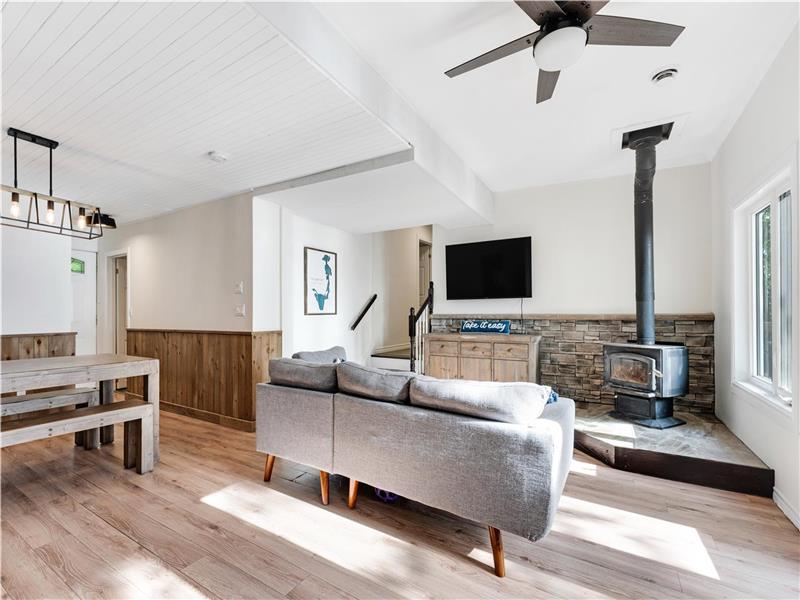 Waterfront 4 bedroom family cottage - Carleton Place Cottage Rental ...