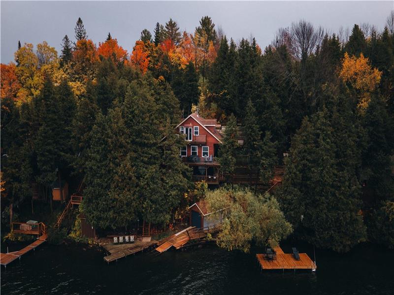 Unique Waterfront Cottage With - Rice Lake Cottage Rental | DI-35888 ...