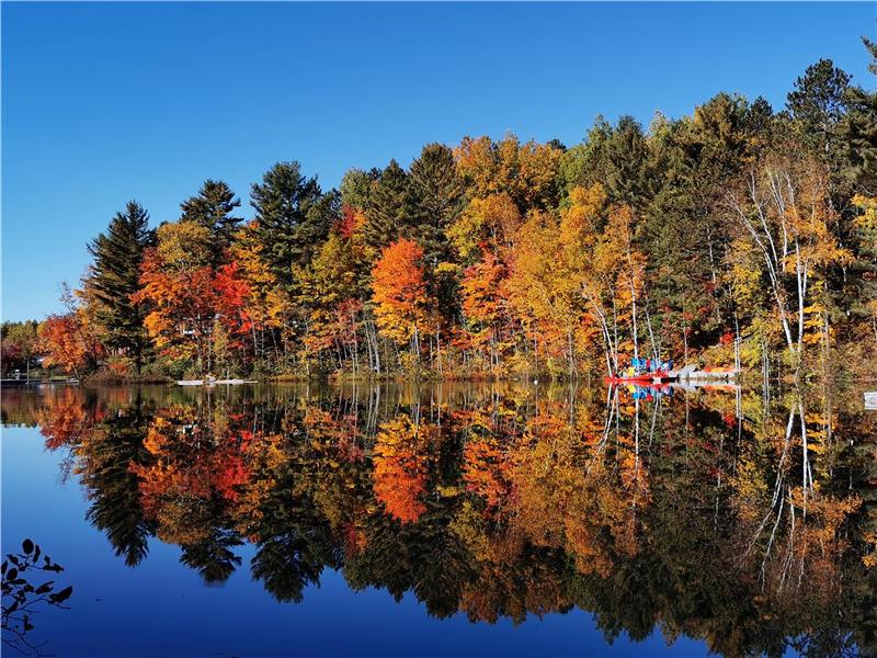 Luxurious Lake Front Cottage - - Kazabazua / Danford Lake Cottage ...