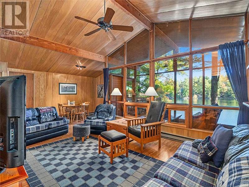 Lakefront Cottage in Tay Valley - Perth Cottage Rental | DI-36632 ...