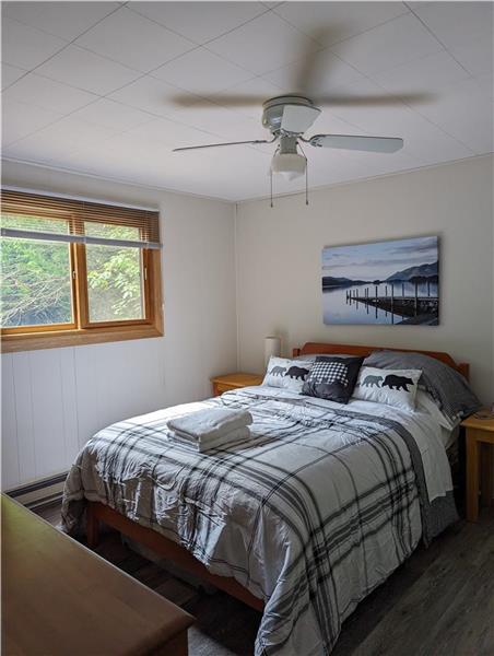 Lakefront Cottage in Tay Valley - Perth Cottage Rental | DI-36632 ...