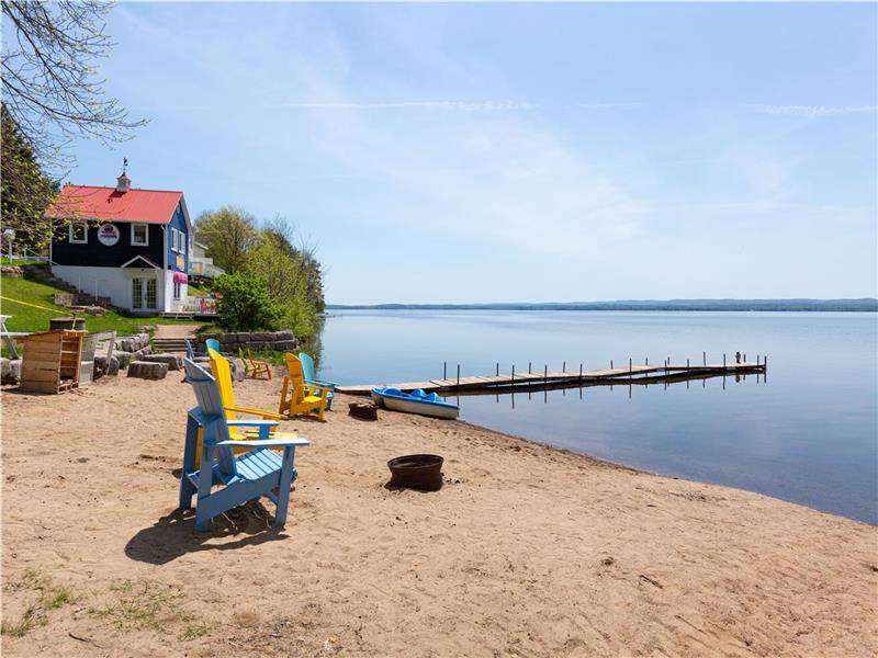 Lakefront Cottage w/ Swimming Pool, - Golden Lake Cottage Rental | PL ...