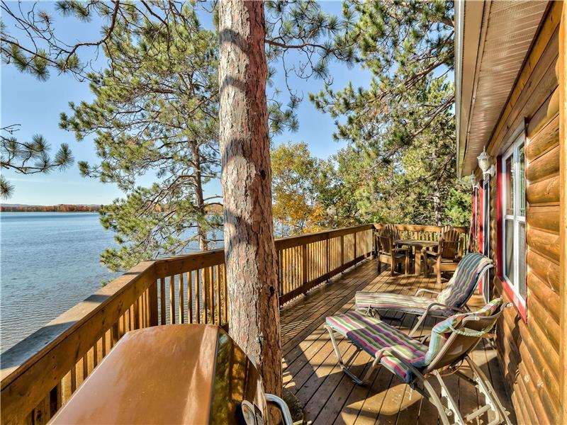 Lakefront Cottage w/ Swimming Pool, - Golden Lake Cottage Rental | PL ...