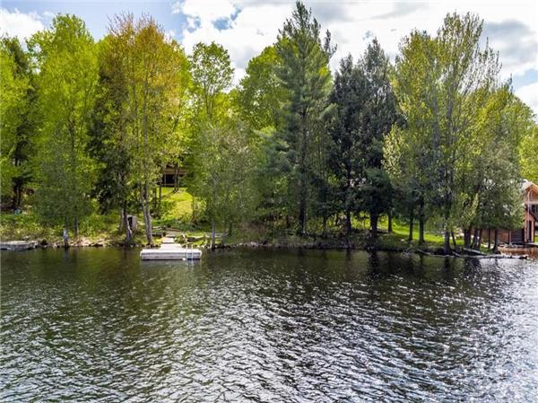 Quiet Bay Getaway, Spacious - Parry Sound Cottage Rental | PL-36839 ...