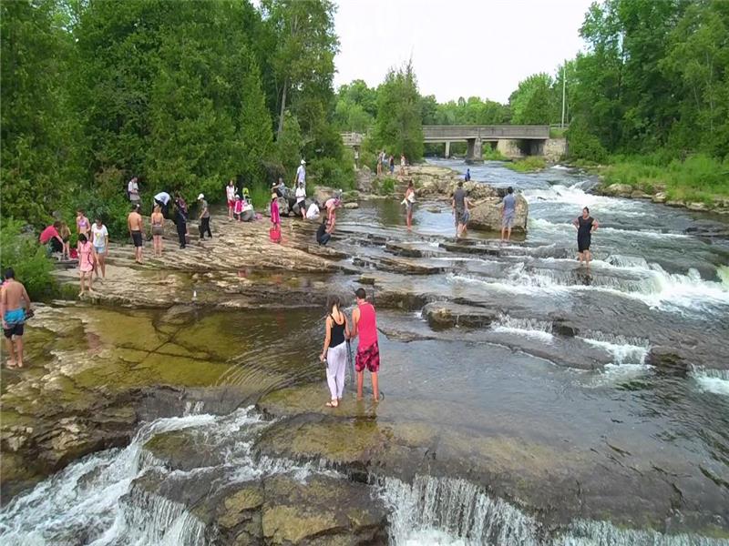 Sauble Beach / Oliphant / Lake - Sauble Beach Cottage Rental | PL-36920 ...