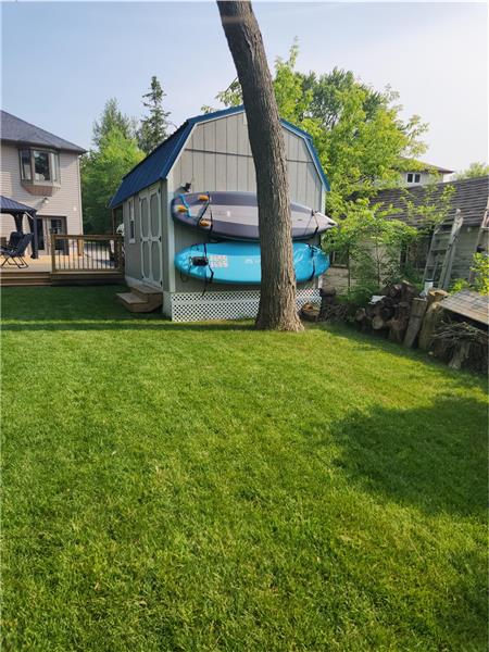 The Ritz Retreat on Lake Scugog - Janetville Cottage Rental | PL-36992 ...